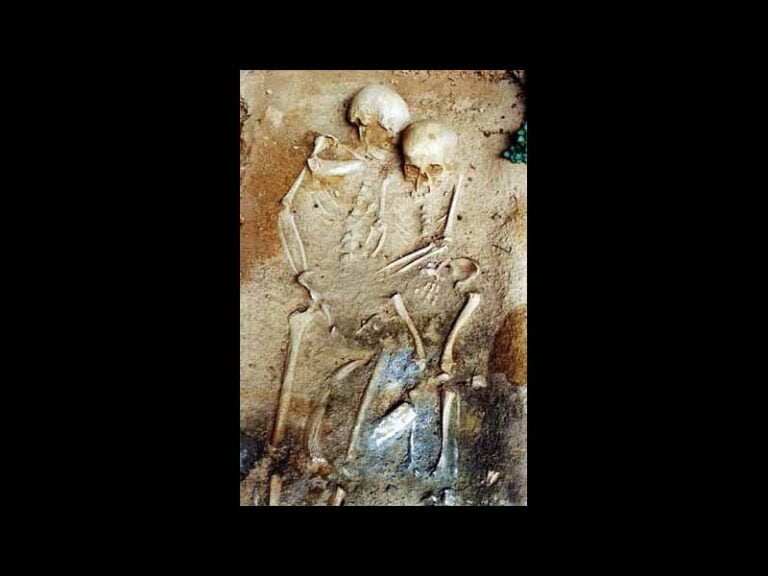 Burials of the Grotta del Romito – Papasidero (CS) - Prehistory in Italy